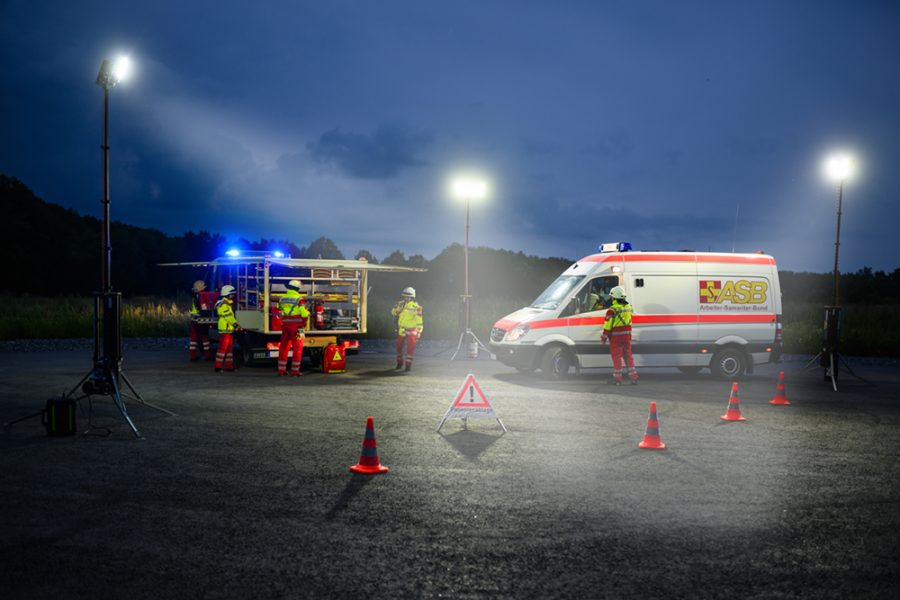 Mobile LED-Lichtmasten der nächsten Generation - Feuerwehr Fachjournal